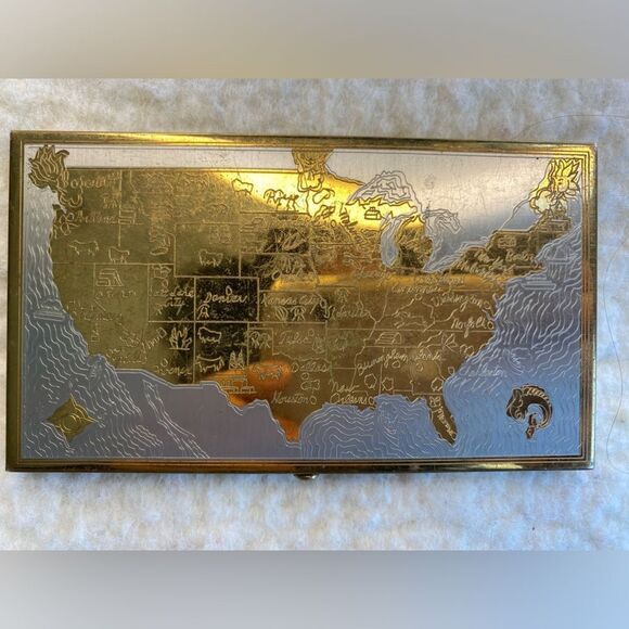 wadsworth | Accessories | Vintage Wadsworth Goldtonecompact Cigarette ...